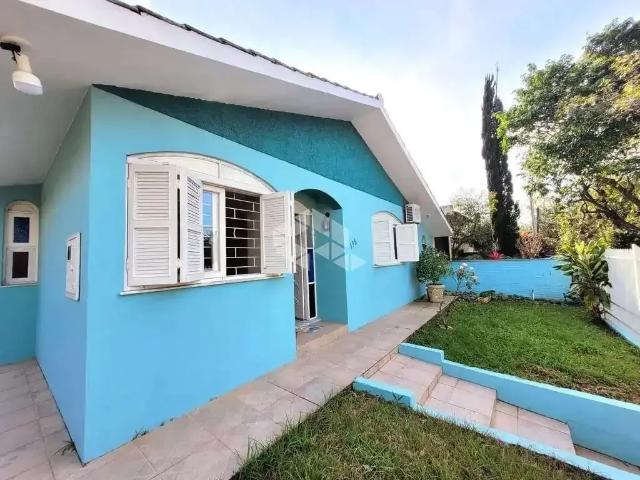 Casa / Sobrado para Venda em Santa Maria/RS Camobi 3 Quartos