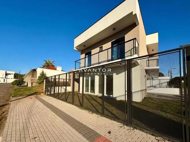 Casa / Sobrado para Venda em Santa Maria/RS Camobi 3 Quartos