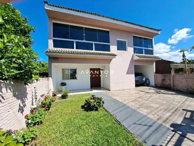 Casa / Sobrado para Venda em Santa Maria/RS Camobi 3 Quartos