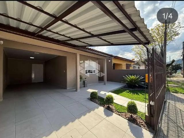 Casa / Sobrado para Venda em Santa Maria/RS Camobi 3 Quartos