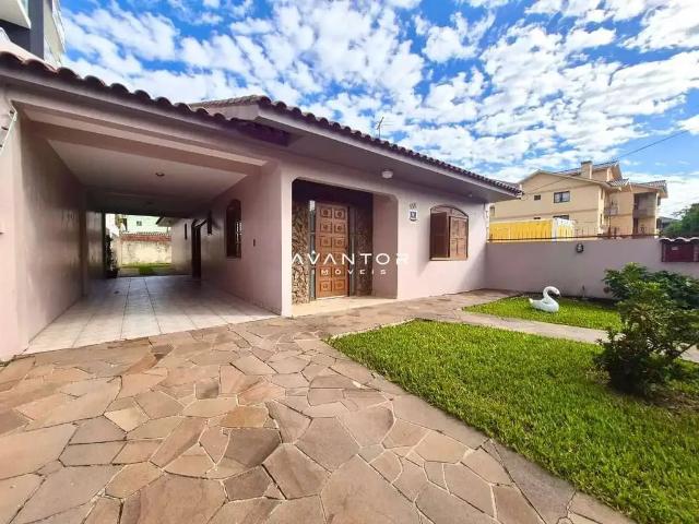 Casa / Sobrado para Venda em Santa Maria/RS Camobi 3 Quartos