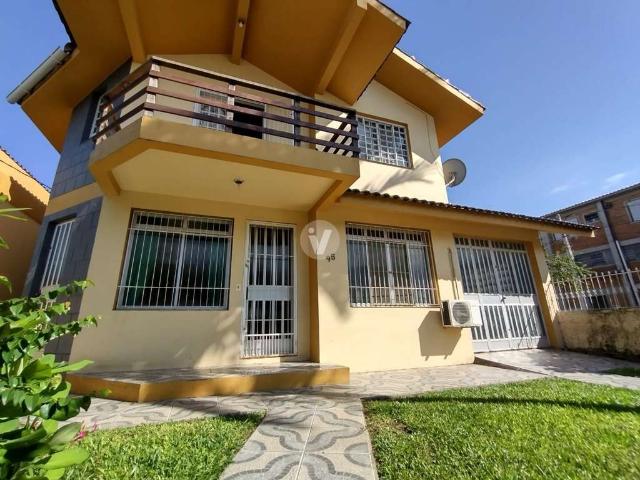 Casa / Sobrado para Venda em Santa Maria/RS Camobi 3 Quartos