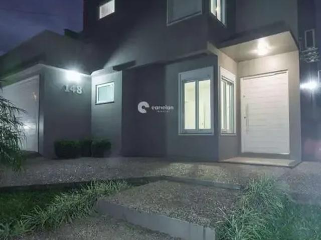 Casa / Sobrado para Venda em Santa Maria/RS Camobi 3 Quartos