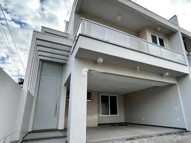 Casa / Sobrado para Venda em Santa Maria/RS Camobi 3 Quartos