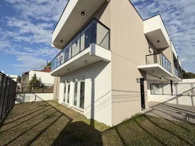 Casa / Sobrado para Venda em Santa Maria/RS Camobi 3 Quartos