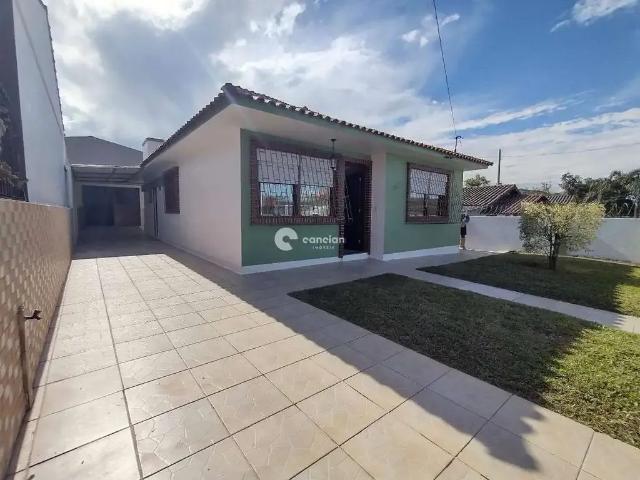 Casa / Sobrado para Venda em Santa Maria/RS Camobi 3 Quartos