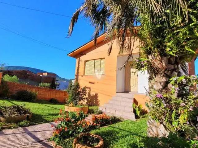 Casa / Sobrado para Venda em Santa Maria/RS Camobi 3 Quartos