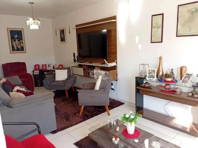 Casa / Sobrado para Venda em Santa Maria/RS Camobi 3 Quartos