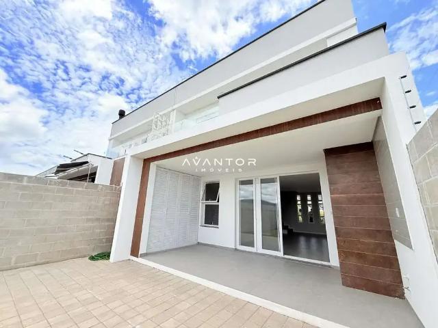 Casa / Sobrado para Venda em Santa Maria/RS Camobi 3 Quartos