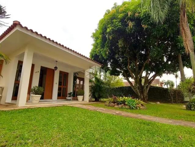 Casa / Sobrado para Venda em Santa Maria/RS Camobi 3 Quartos