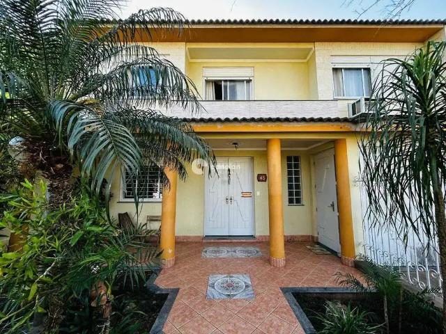 Casa / Sobrado para Venda em Santa Maria/RS Camobi 3 Quartos