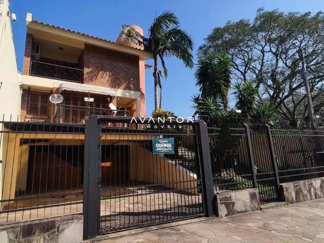 Casa / Sobrado para Venda em Santa Maria/RS Carolina 4 Quartos