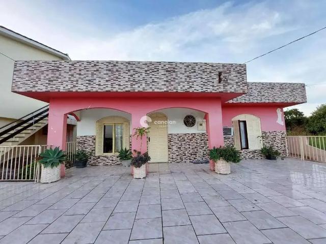 Casa / Sobrado para Venda em Santa Maria/RS Caturrita 3 Quartos