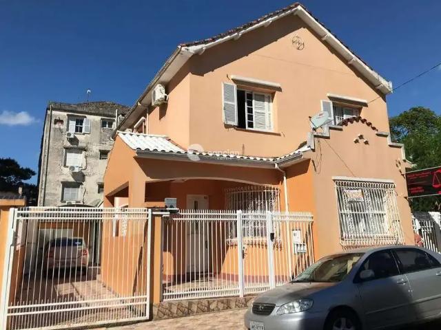 Casa / Sobrado para Venda em Santa Maria/RS Centro 4 Quartos