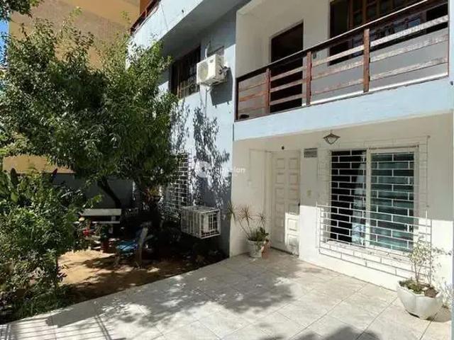 Casa / Sobrado para Venda em Santa Maria/RS Centro 4 Quartos