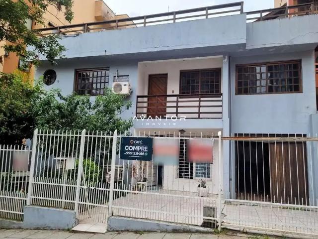 Casa / Sobrado para Venda em Santa Maria/RS Centro 4 Quartos