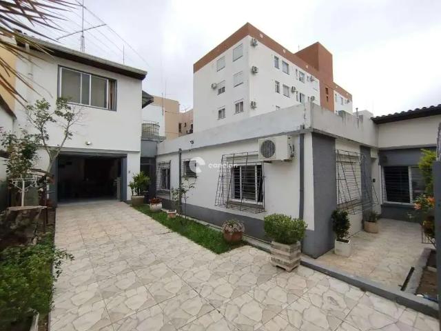 Casa / Sobrado para Venda em Santa Maria/RS Centro 3 Quartos