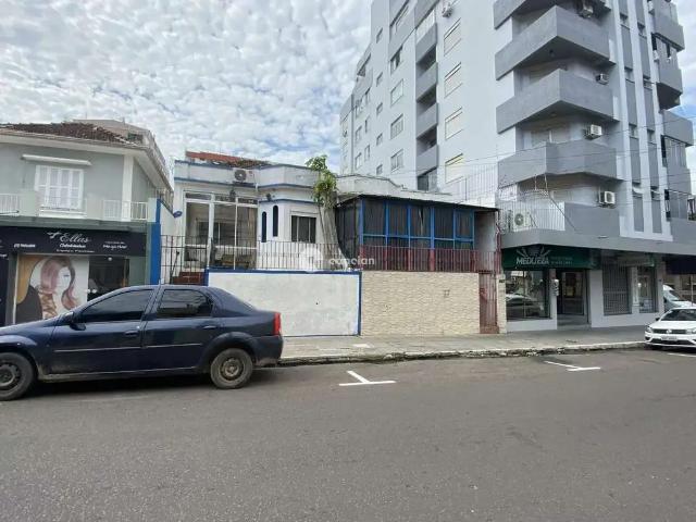 Casa / Sobrado para Venda em Santa Maria/RS Centro 3 Quartos