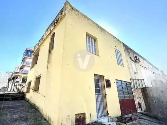 Casa / Sobrado para Venda em Santa Maria/RS Centro 3 Quartos