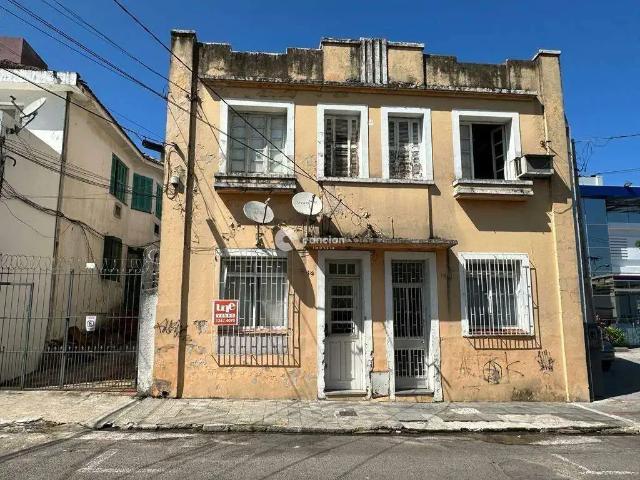 Casa / Sobrado para Venda em Santa Maria/RS Centro 3 Quartos