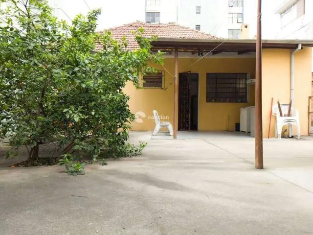 Casa / Sobrado para Venda em Santa Maria/RS Centro 3 Quartos