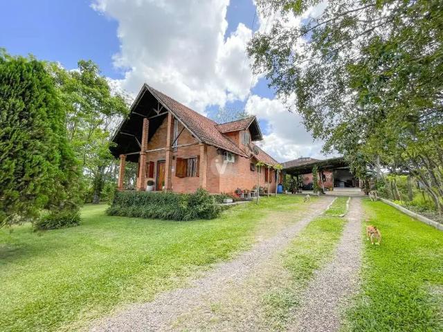 Casa / Sobrado para Venda em Santa Maria/RS Cerrito 4 Quartos