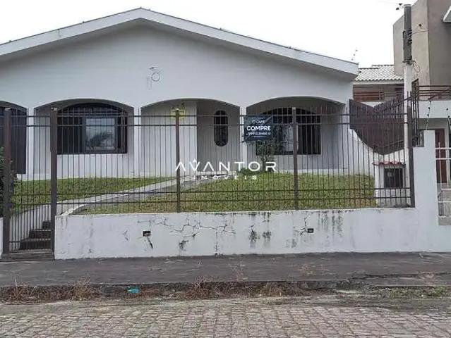 Casa / Sobrado para Venda em Santa Maria/RS Duque de Caxias 3 Quartos