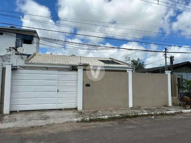 Casa / Sobrado para Venda em Santa Maria/RS Juscelino Kubitschek 3 Quartos