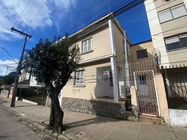 Casa / Sobrado para Venda em Santa Maria/RS Passo D'Areia 7 Quartos
