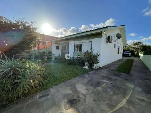 Casa / Sobrado para Venda em Santa Maria/RS Passo D'Areia 3 Quartos