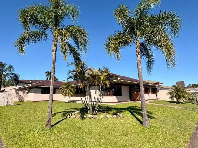 Casa / Sobrado para Venda em Santa Maria/RS Patronato 4 Quartos