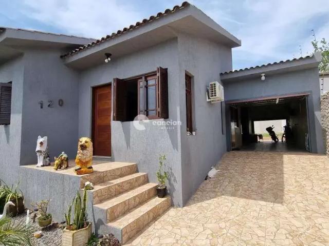 Casa / Sobrado para Venda em Santa Maria/RS Patronato 3 Quartos