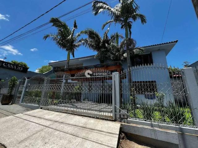 Casa / Sobrado para Venda em Santa Maria/RS Patronato 3 Quartos