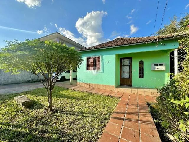 Casa / Sobrado para Venda em Santa Maria/RS Pinheiro Machado 4 Quartos