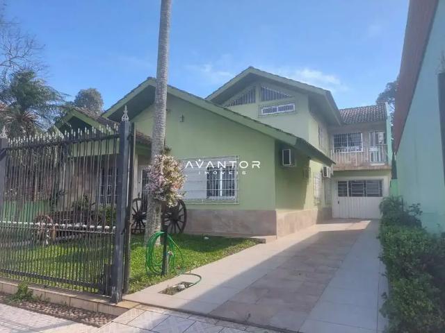 Casa / Sobrado para Venda em Santa Maria/RS São José 3 Quartos