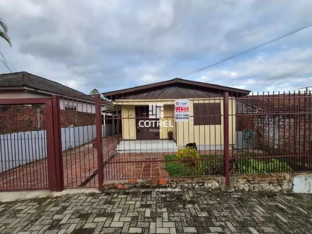 Casa / Sobrado para Venda em Santa Maria/RS São José 4 Quartos