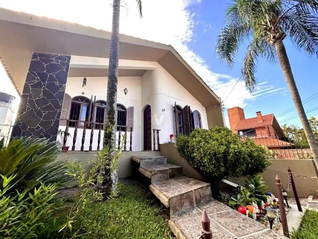 Casa / Sobrado para Venda em Santa Maria/RS São José 4 Quartos