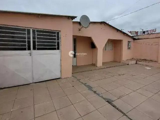 Casa / Sobrado para Venda em Santa Maria/RS Tancredo Neves 2 Quartos