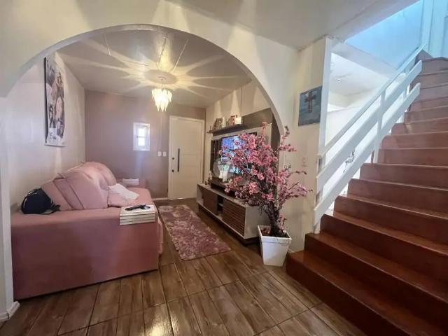 Casa / Sobrado para Venda em Santa Maria/RS Tancredo Neves 3 Quartos
