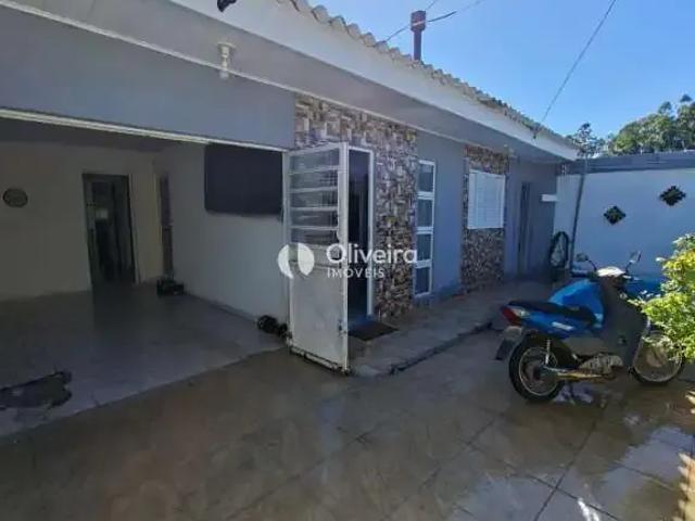 Casa / Sobrado para Venda em Santa Maria/RS Tancredo Neves 3 Quartos