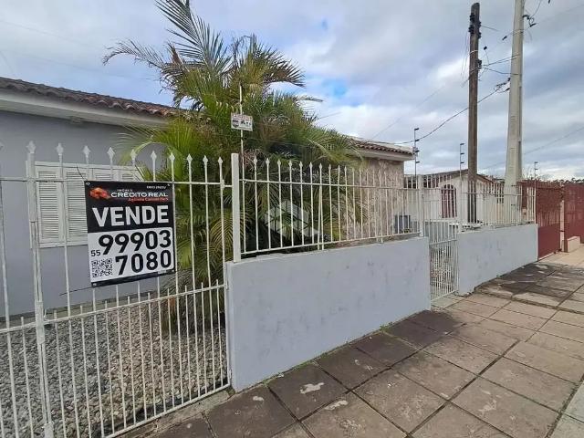 Casa / Sobrado para Venda em Santa Maria/RS Tancredo Neves 3 Quartos