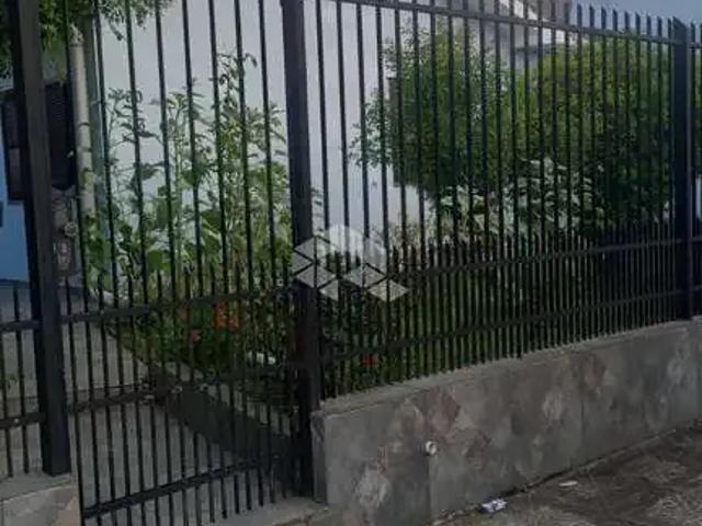 Casa / Sobrado para Venda em Santa Maria/RS Tancredo Neves 6 Quartos