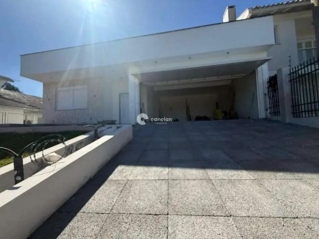 Casa / Sobrado para Venda em Santa Maria/RS Tomazetti 4 Quartos