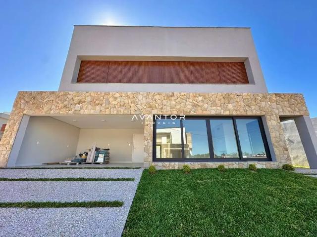 Casa / Sobrado para Venda em Santa Maria/RS Tomazetti 4 Quartos