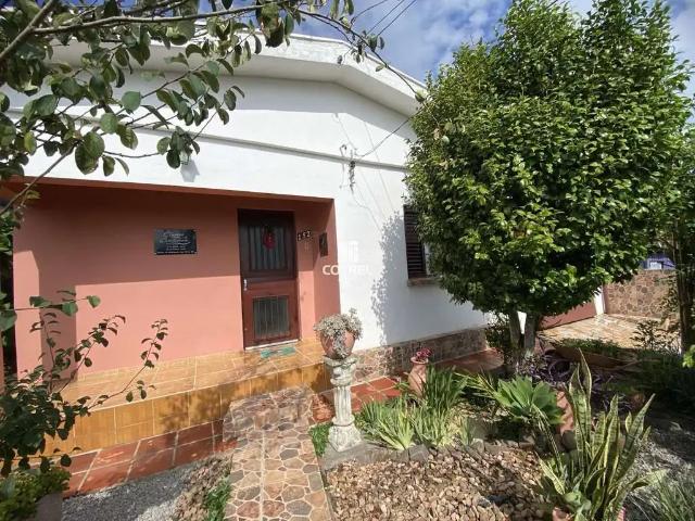 Casa / Sobrado para Venda em Santa Maria/RS Tomazetti 3 Quartos