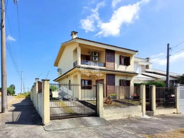 Casa / Sobrado para Venda em Santa Maria/RS Tomazetti 3 Quartos