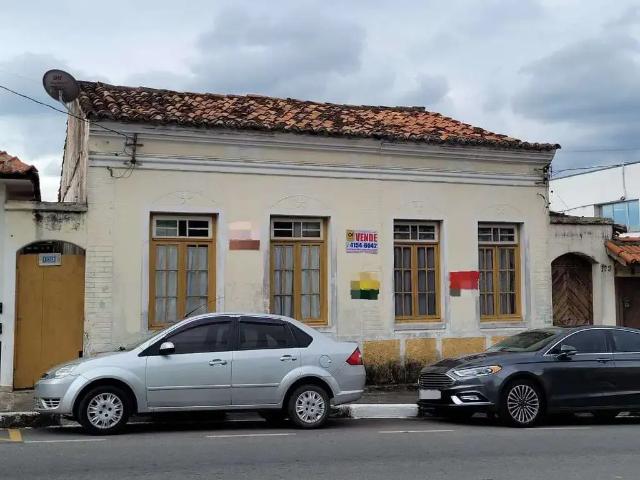 Casa / Sobrado para Venda em Santana de Parnaíba/SP Centro 2 Quartos