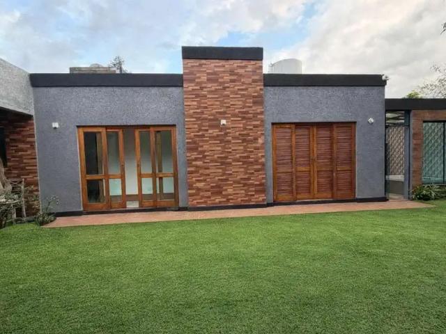 Casa / Sobrado para Venda em Santana de Parnaíba/SP Chácaras Boa Vista 2 Quartos
