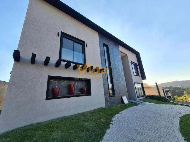 Casa / Sobrado para Venda em Santana de Parnaíba/SP Cidade Tamboré 4 Quartos