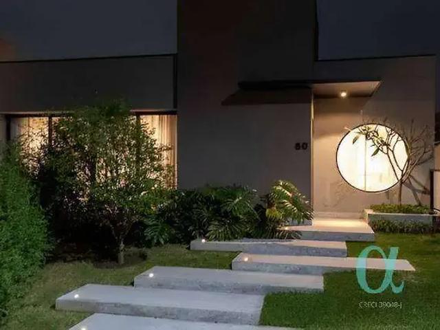 Casa / Sobrado para Venda em Santana de Parnaíba/SP Cidade Tamboré 5 Quartos
